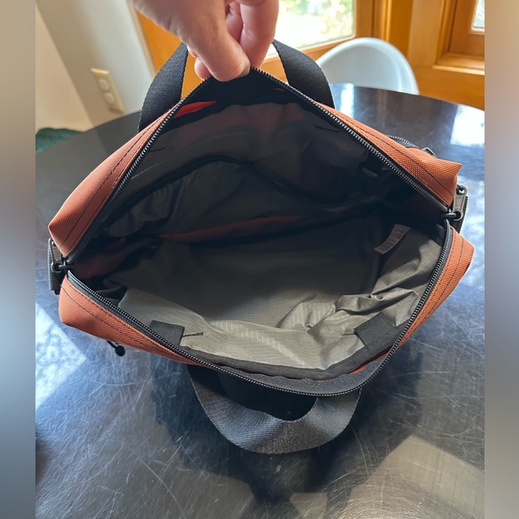 Tom Bihn | Bags | Nwot Tom Bihn Daylight Briefcase | Poshmark